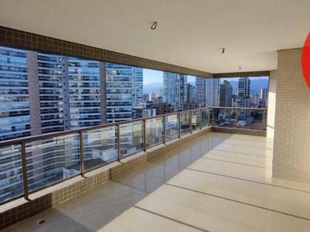 Apartamento com 4 quartos à venda, 210 m² por R$ 3.300.000 Embaré Santos/SP