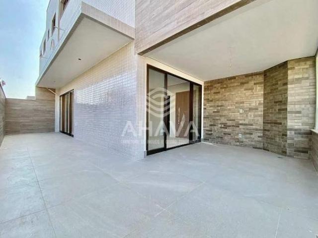 Apartamento com 4 Quartos à Venda, 250m²