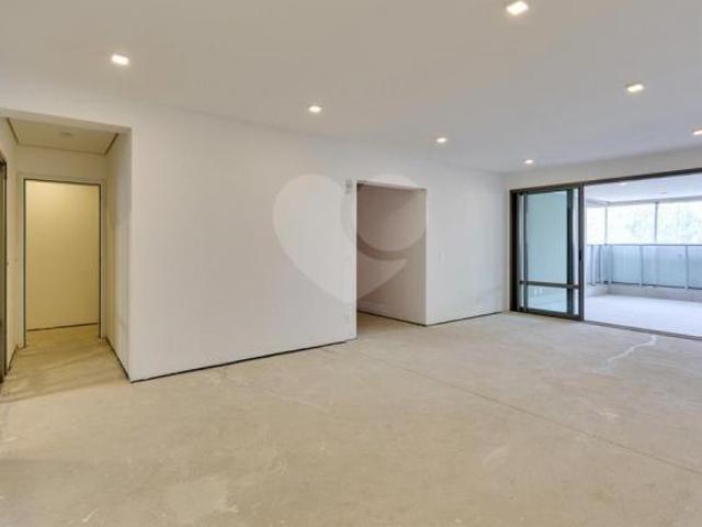 Apartamento com 4 quartos à venda em Campo belo SP