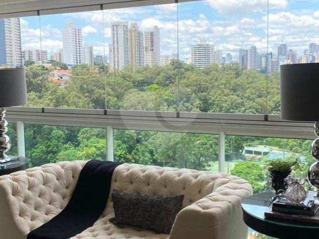 Apartamento com 4 quartos à venda em Aclimação SP