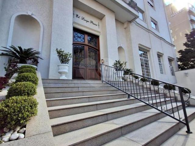 Apartamento com 4 quartos à venda em Batel PR