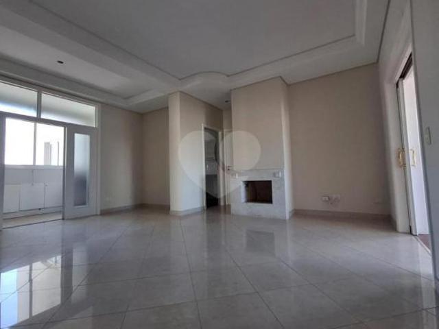 Apartamento com 4 quartos à venda em Batel PR