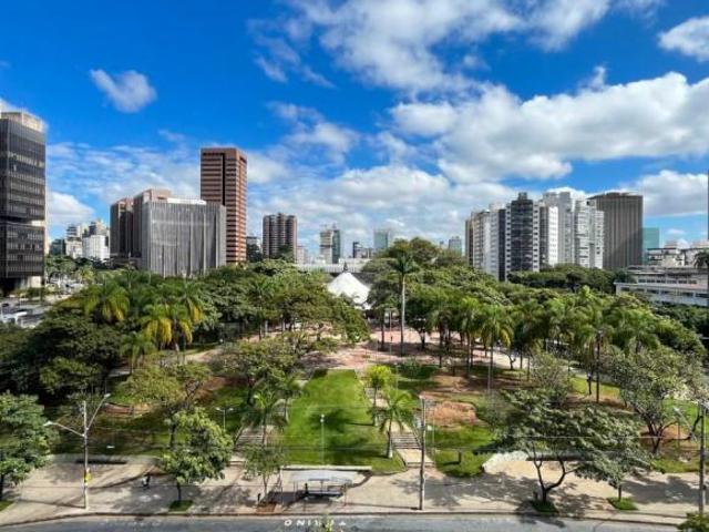 Apartamento com 4 quartos à venda em Belo Horizonte, no bairro Lourdes