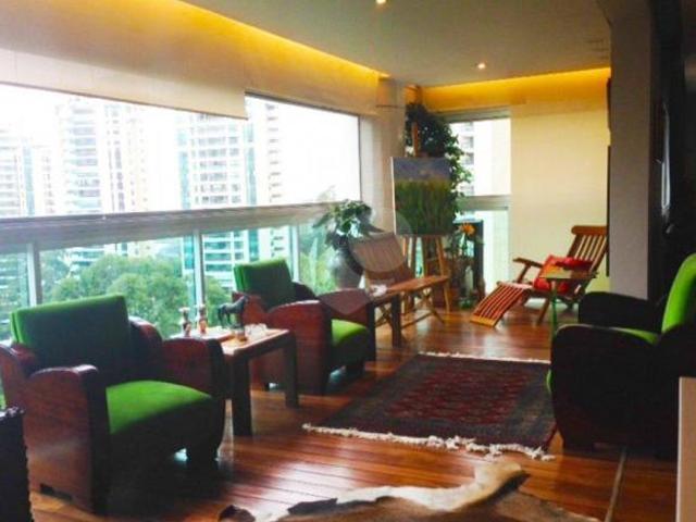 Apartamento com 4 quartos à venda em Jardim morumbi SP