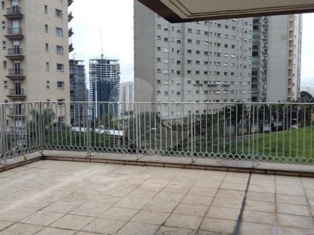 Apartamento com 4 quartos à venda em Jardim fonte do morumbi SP