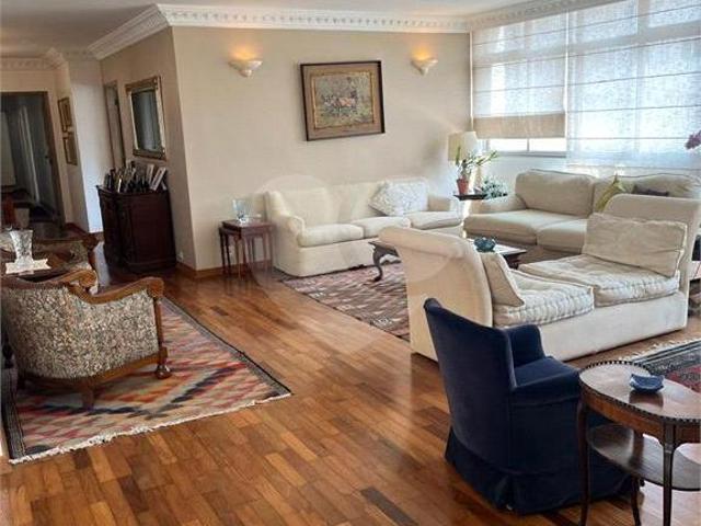 Apartamento com 4 quartos à venda em Liberdade SP