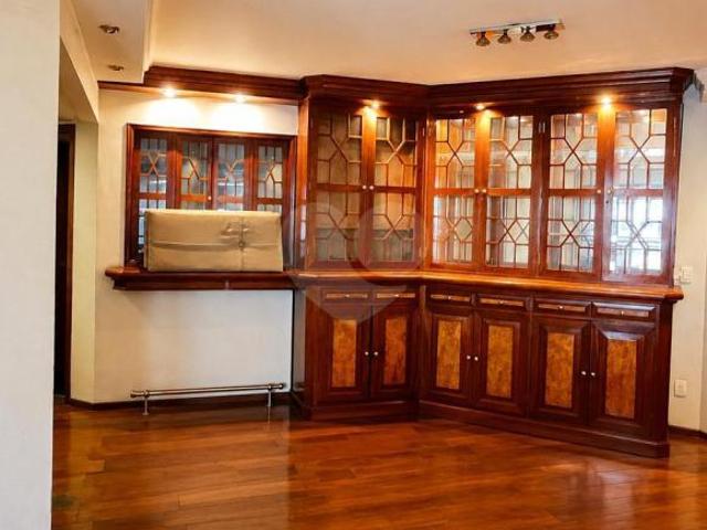 Apartamento com 4 quartos a venda em Moema