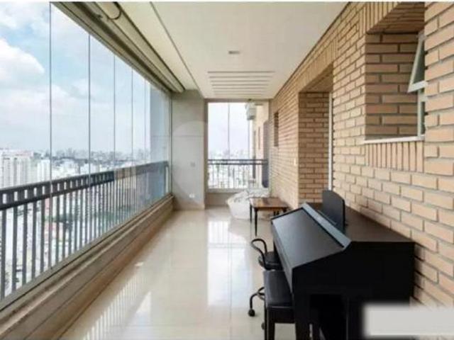 Apartamento com 4 quartos à venda em Moema SP