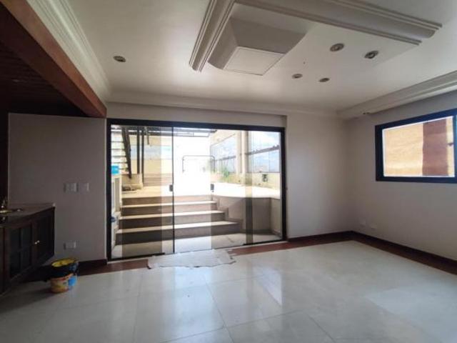 Apartamento com 4 quartos à venda em Moema SP