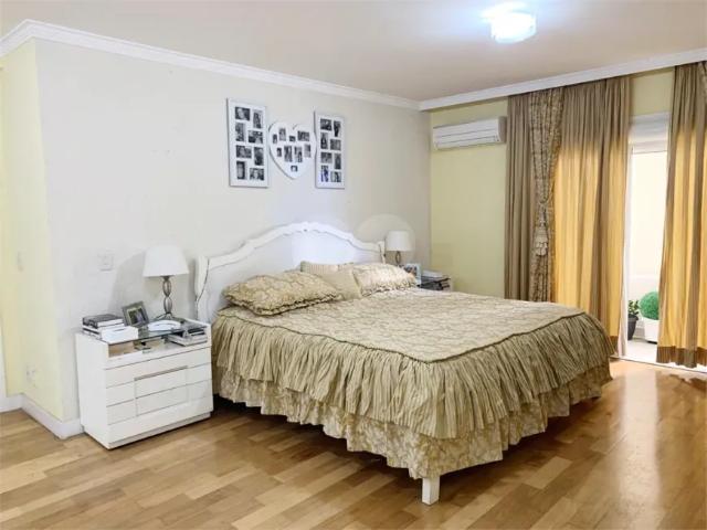 Apartamento à venda com 4 suítes no condomínio Les Jardins Chácara Flora, São Paulo SP
