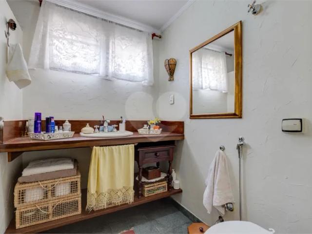 Apartamento à venda com 4 quartos, sendo 1 suíte, no condomínio Quinta da Boa Vista, São Paulo SP