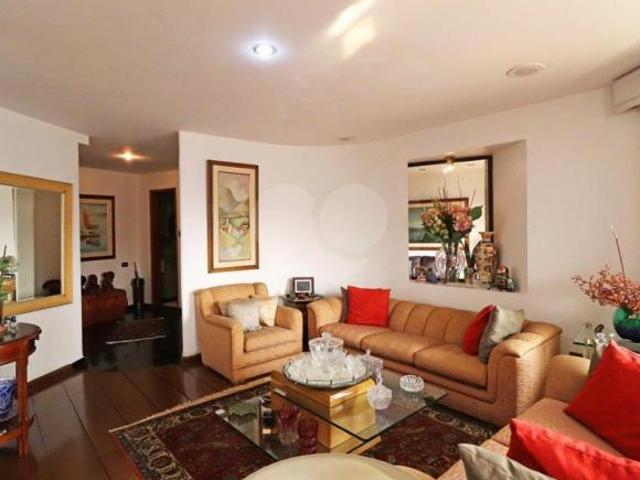 Apartamento com 4 quartos à venda em Santa cecília SP