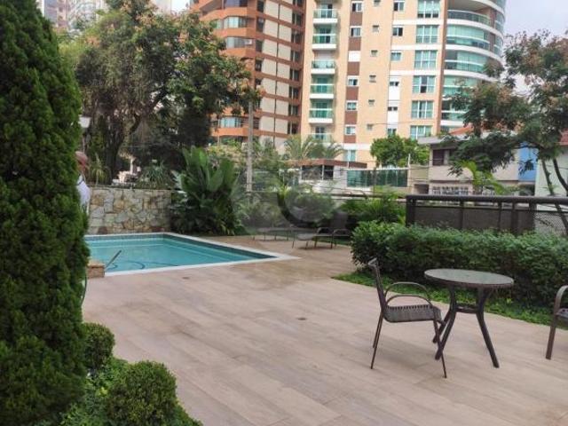 Apartamento com 4 quartos à venda em Santana SP