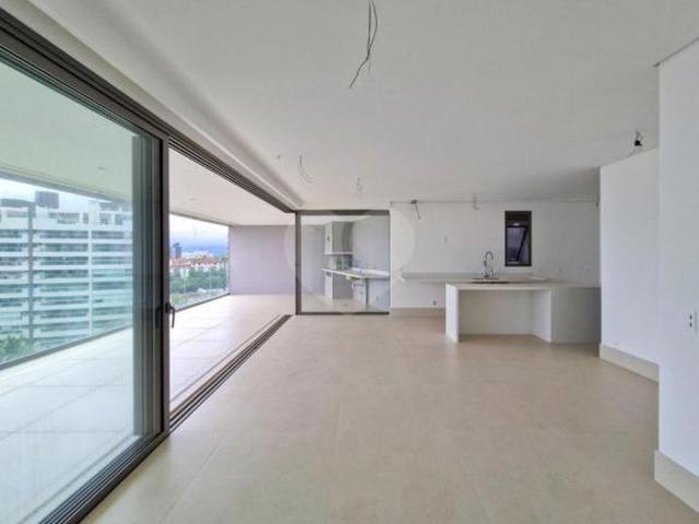 Apartamento com 4 quartos à venda em Riviera SP