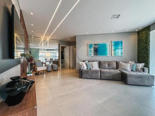 Apartamento com 4 quartos à venda em Riviera SP
