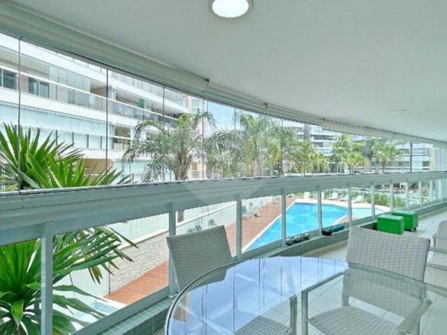 Apartamento com 4 quartos à venda em Riviera SP