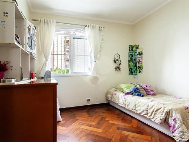 Apartamento à venda com 4 quartos, sendo 1 suíte, no condomínio Jardim Mediterraneo, São Paulo SP
