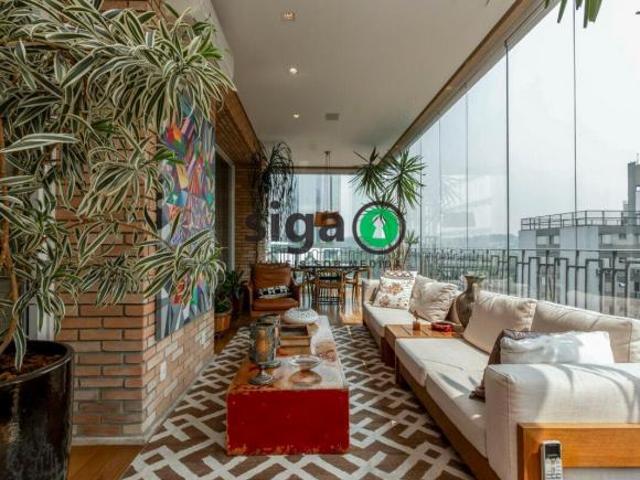 Apartamento com 4 Quartos à Venda no Itaim