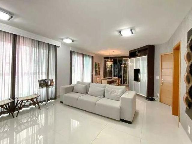 Apartamento com 4 quartos e 3 vagas para venda na Savassi
