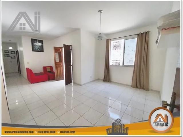 Apartamento com 4 Quartos e 3 banheiros à Venda, 93 m² por R$ 230.000