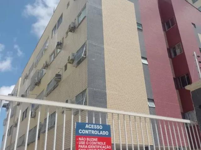 Apartamento com 4 Quartos e 3 banheiros à Venda, 122 m² por R$ 380.000