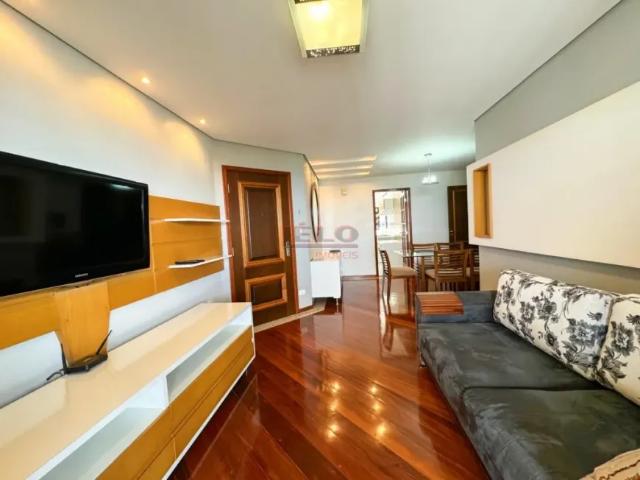Apartamento com 4 Quartos e 3 banheiros à Venda, 135 m² por R$ 945.000