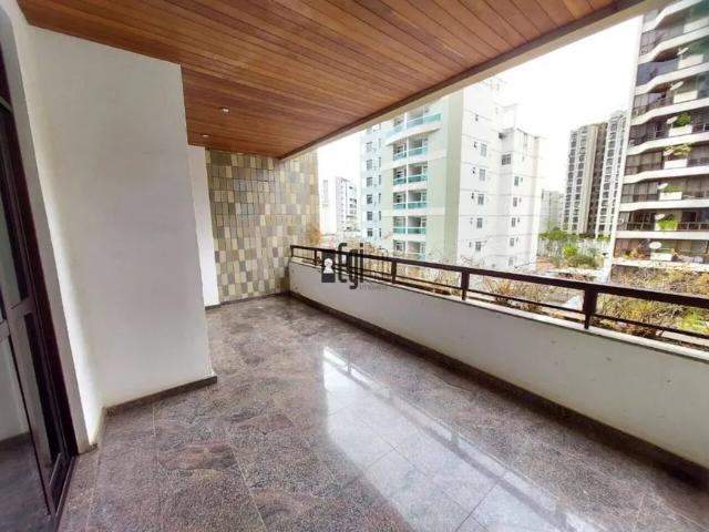 Apartamento com 4 Quartos e 3 banheiros à Venda, 177 m² por R$ 829.900