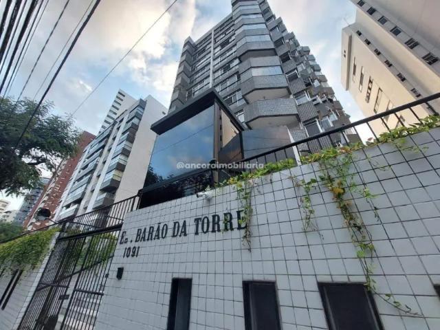 Apartamento com 4 Quartos e 3 banheiros à Venda, 198 m² por R$ 380.000