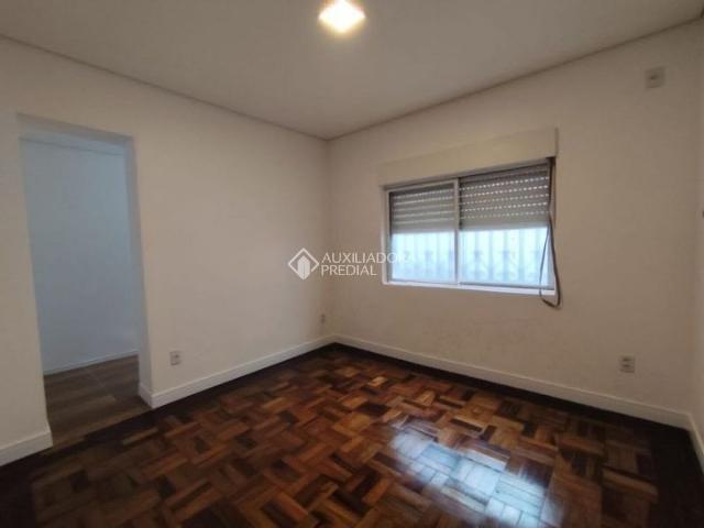 Apartamento com 4 quartos e 104m² para alugar em Menino Deus, Porto Alegre
