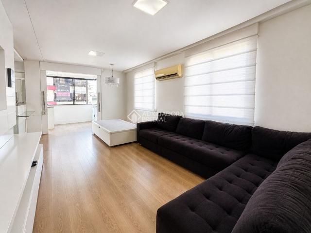 Apartamento com 4 quartos e 160m² para alugar em Centro, Florianópolis