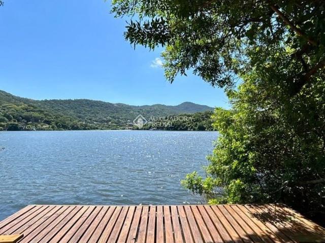 Apartamento com 4 quartos e 180m² para alugar em Lagoa da Conceição, Florianópolis