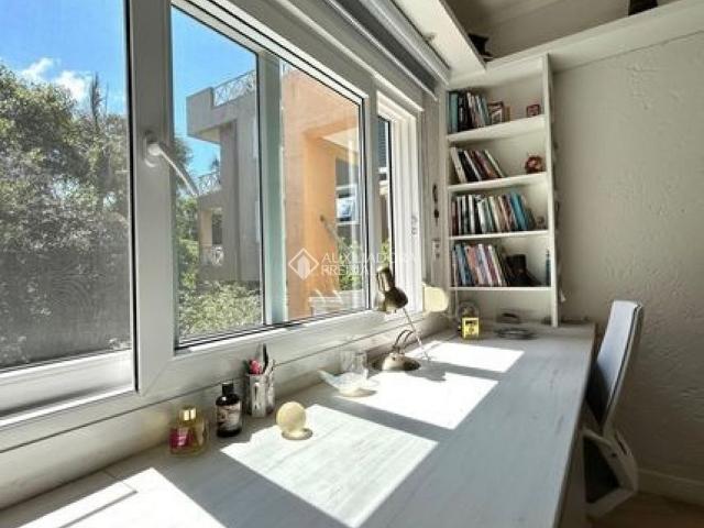 Apartamento com 4 quartos e 180m² para alugar em Lagoa da Conceição, Florianópolis