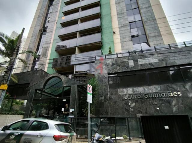 Apartamento com 4 Quartos e 1 banheiro à Venda, 150 m² por R$ 860.000