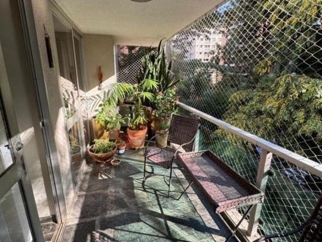 Apartamento com 4 quartos e 220 m² à venda em Jardim Ampliação no Morumbi