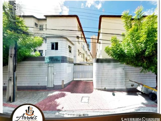 Apartamento com 4 Quartos e 2 banheiros à Venda, 94 m² por R$ 290.000