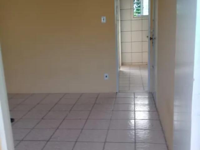 Apartamento com 4 Quartos e 2 banheiros à Venda, 95 m² por R$ 270.000