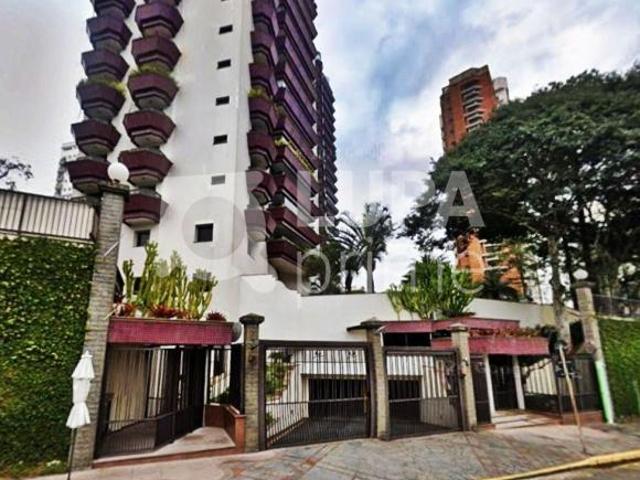 APARTAMENTO COM 4 QUARTOS E 4 VAGAS DE GARAGEM À VENDA NA ÁGUA FRIA