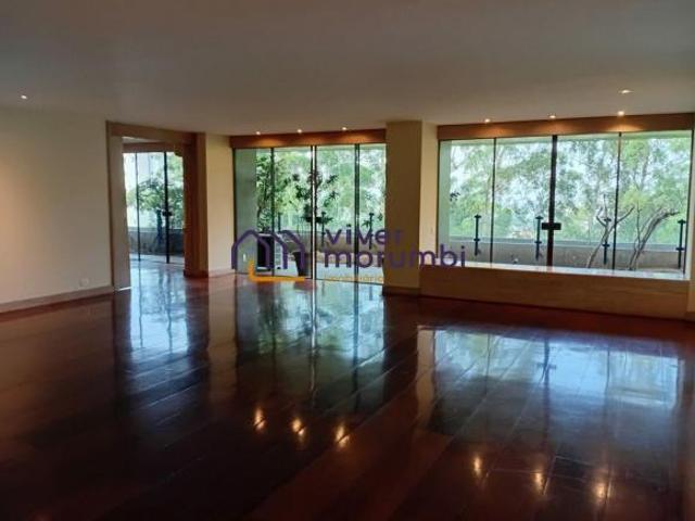 Apartamento com 4 Quartos e 4 banheiros à Venda, 530 m²