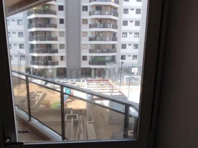 Apartamento com 4 Quartos e 4 banheiros à Venda, 143 m² por R$ 2.200.000
