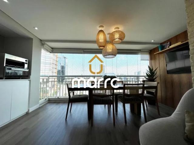 Apartamento com 4 Quartos e 4 banheiros à Venda, 143 m² por R$ 2.300.000