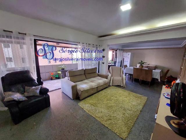 Apartamento com 4 Quartos e 4 banheiros à Venda, 172 m² por R$ 870.000