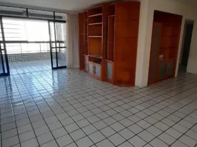 Apartamento com 4 Quartos e 4 banheiros à Venda, 226 m² por R$ 1.300.000