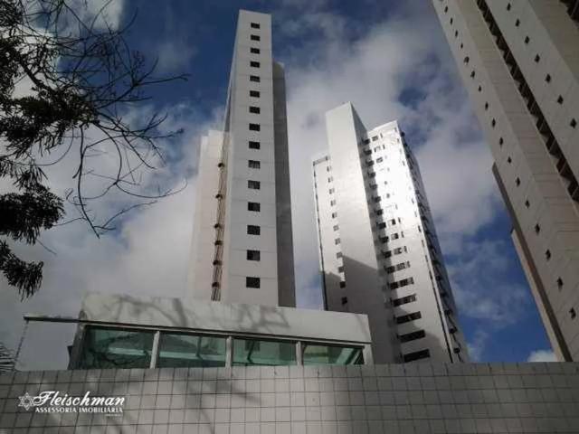 Apartamento com 4 Quartos e 4 banheiros à Venda, 274 m² por R$ 1.100.000