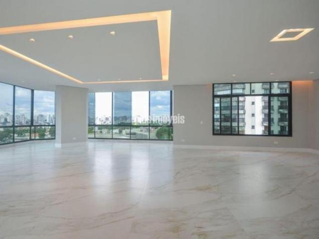 Apartamento com 4 Quartos e 4 banheiros à Venda, 280 m²