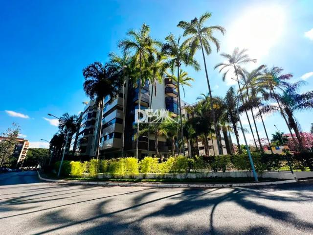 Apartamento com 4 Quartos e 4 banheiros para Alugar, 300 m² por R$ 15.000/Mês