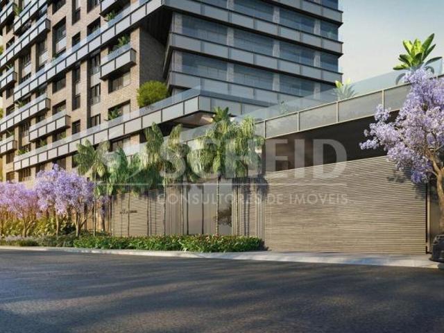 Apartamento com 4 Quartos e 5 banheiros à Venda, 472 m²