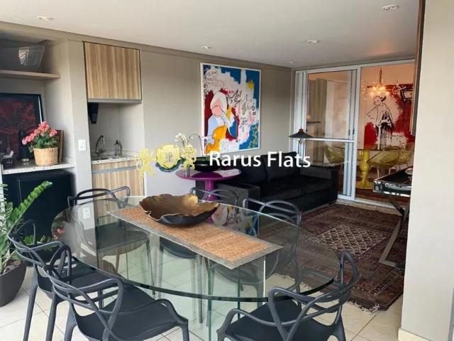 Apartamento com 4 Quartos e 5 banheiros à Venda, 144 m² por R$ 2.050.000