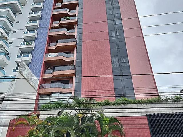 Apartamento com 4 Quartos e 5 banheiros à Venda, 223 m² por R$ 1.000.000