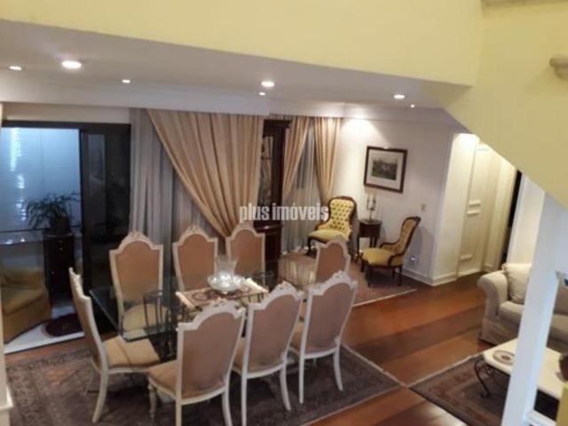 Apartamento com 4 Quartos e 5 banheiros à Venda, 300 m²