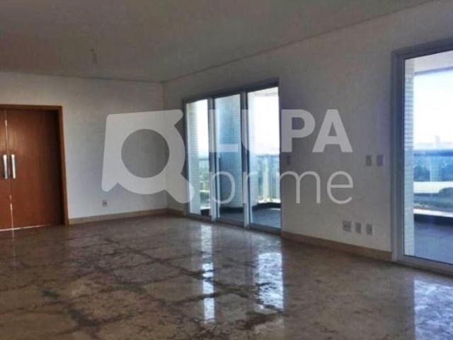 APARTAMENTO COM 4 QUARTOS E 6 VAGAS DE GARAGEM À VENDA NO JARDIM ANÁLIA FRANCO